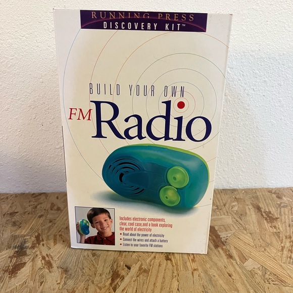 Discovery | Toys | Build Your Own Fm Radio Running Press Discovery Kit ...